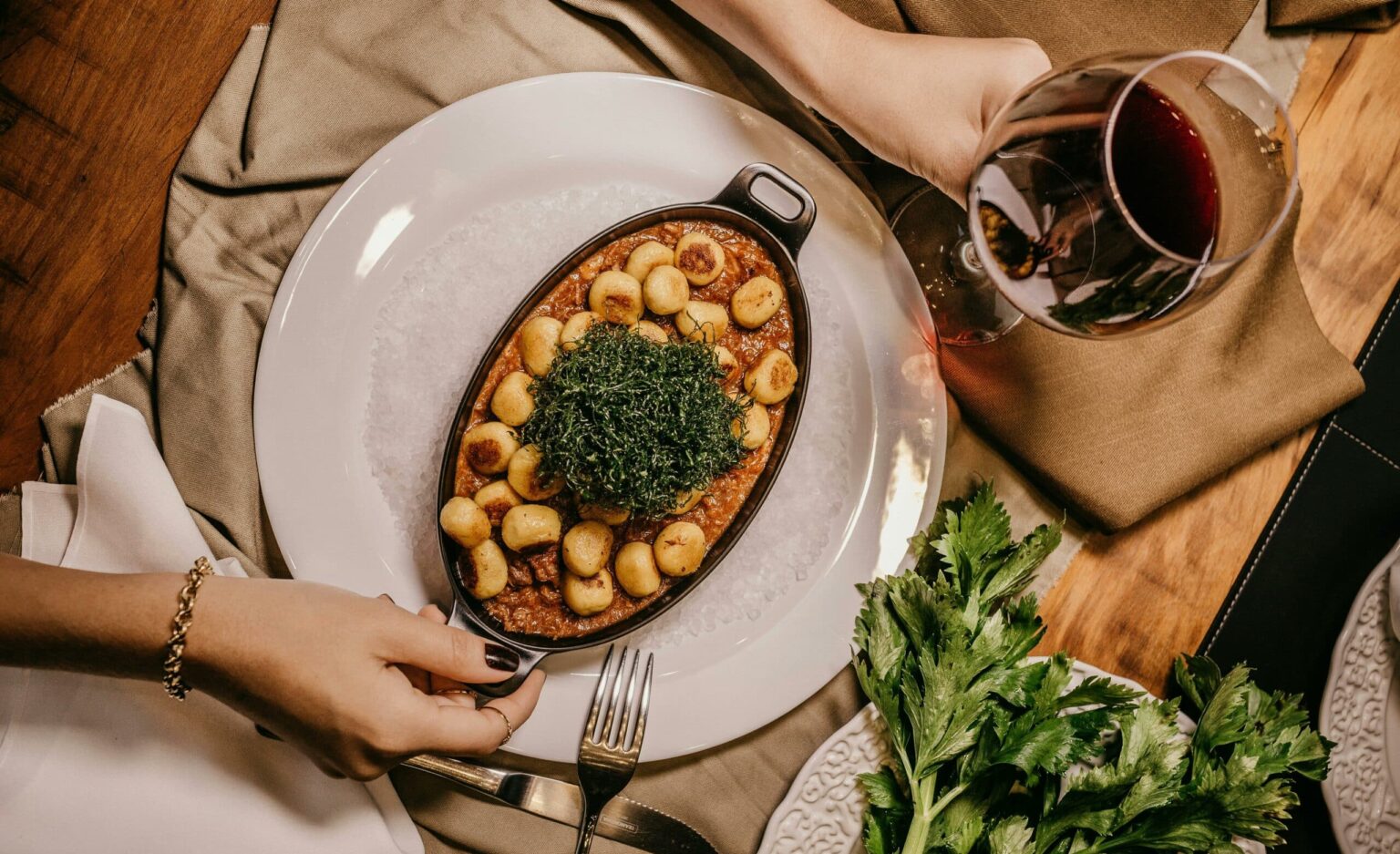 Mat till rött vin: matcha rätt - Tidblom Wines - Vinguiden